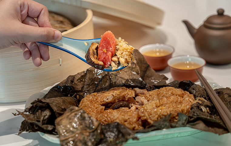 Hong Kong Dim Sum: Lotus Leaf Glutinous Rice & Braised Beancurd Roll ...